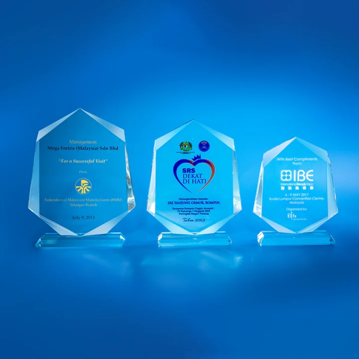 S5053 Crystal Plaque - Trophies & Plaque Awards